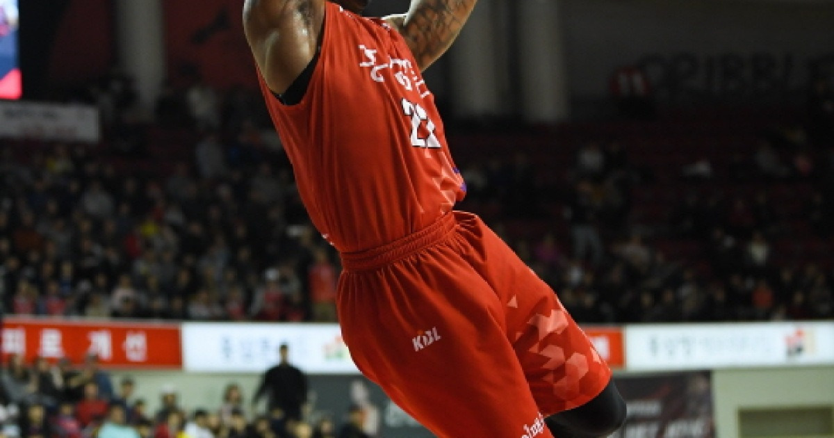 [BK Review] '피터슨 29점' KGC, LG 상대 19점차 대승!