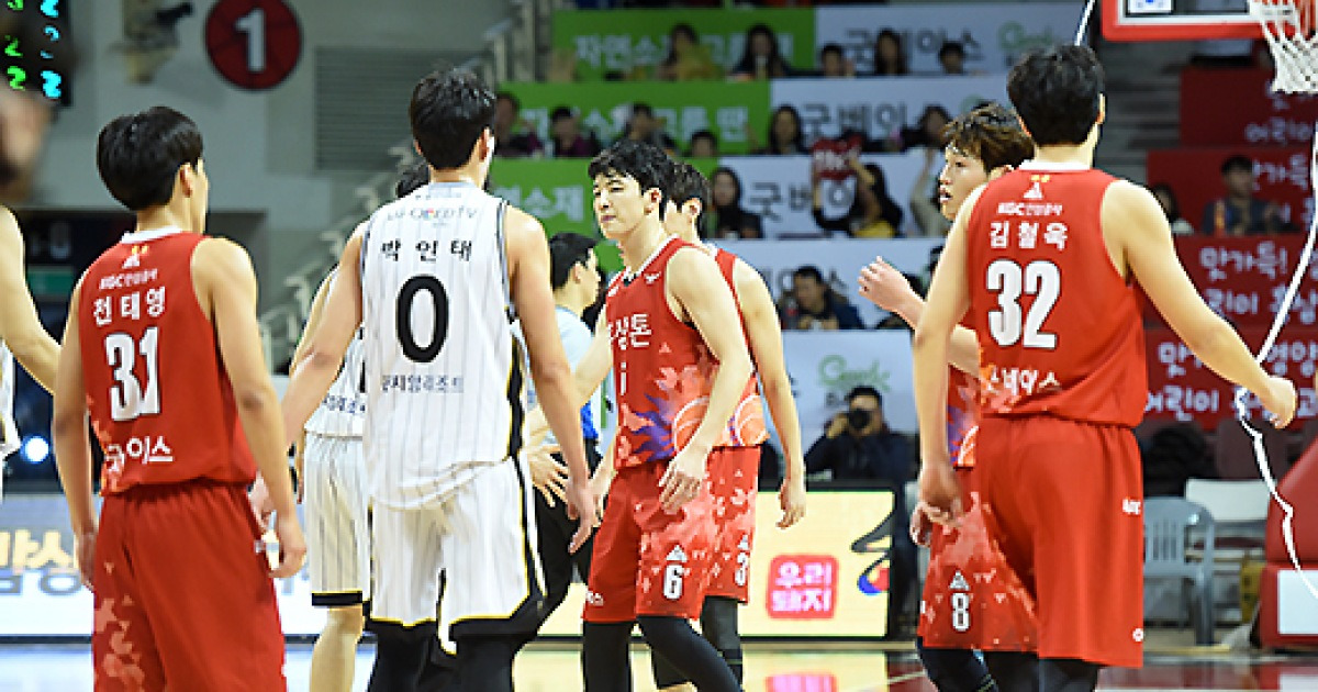 [MD포토] 홈7연승 KGC '안방불패 이어간다'