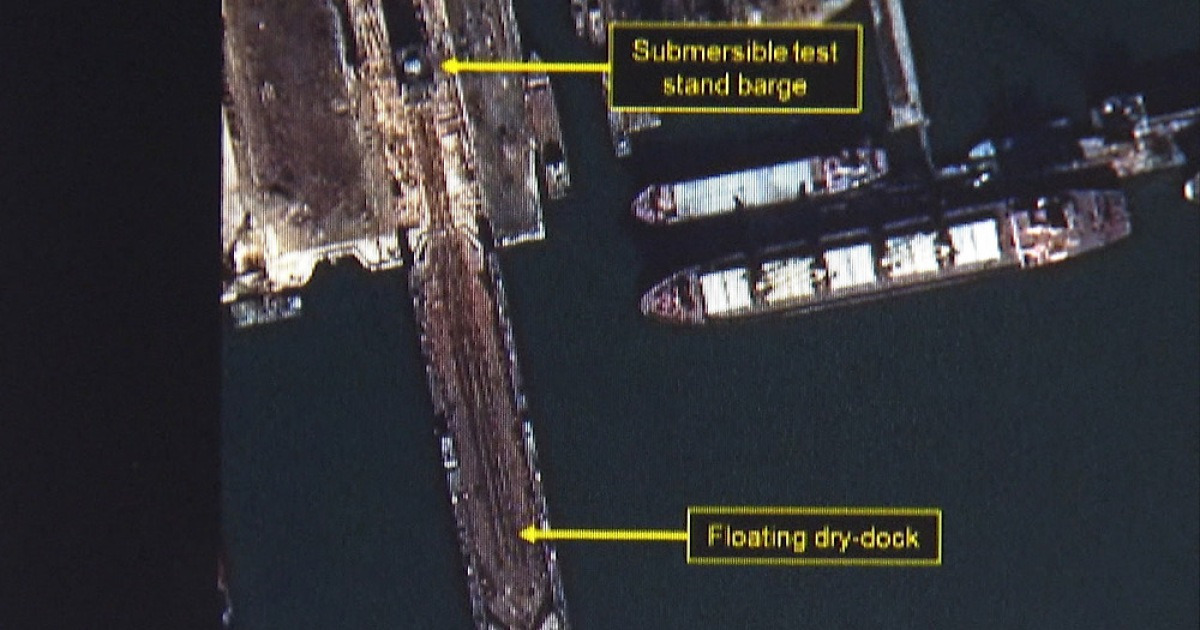 38노스 "북한, 남포조선소 SLBM용 바지선 가동 준비 중"