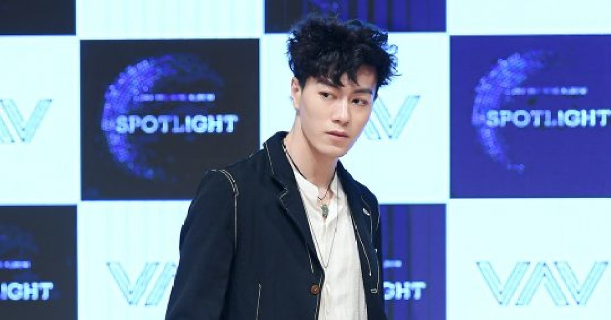 [TEN PHOTO] VAV 제이콥 '화보 같은 포즈'