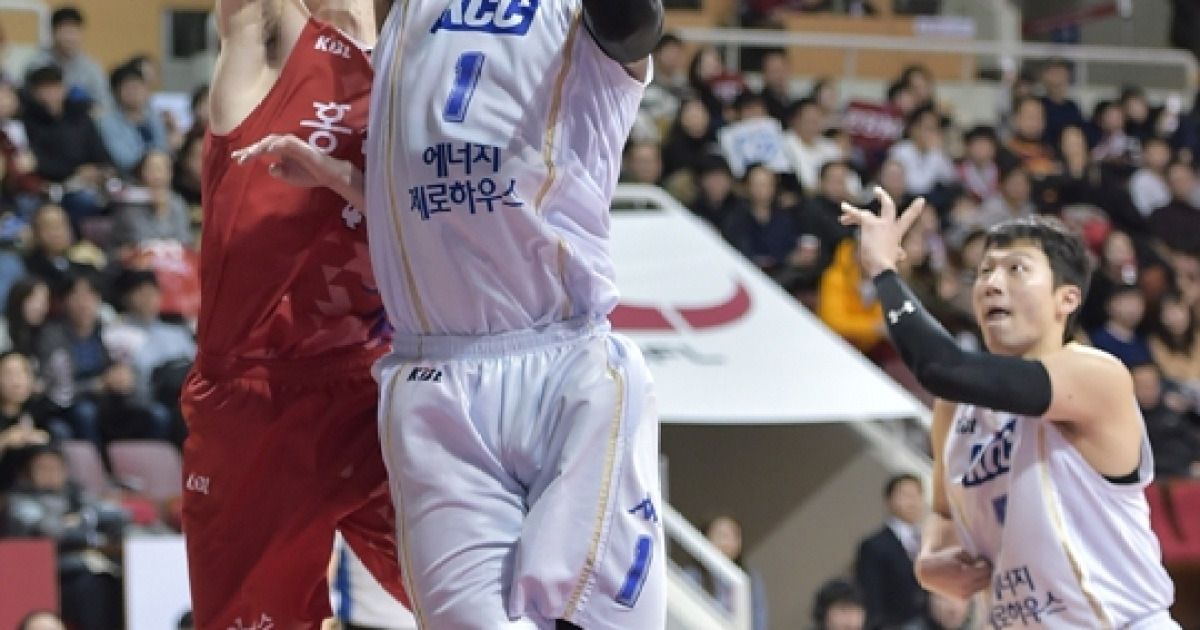 [BK포토]KCC 로드 ' 재도 여기서 왜이래'