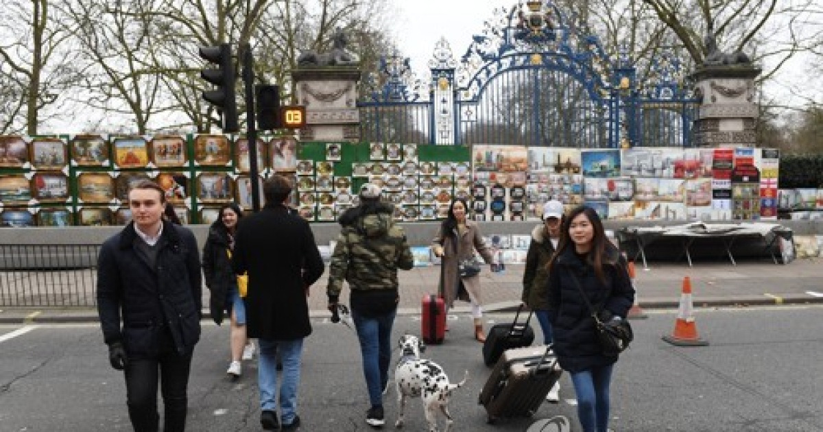 BRITAIN DAILY LIFE ART LONDON