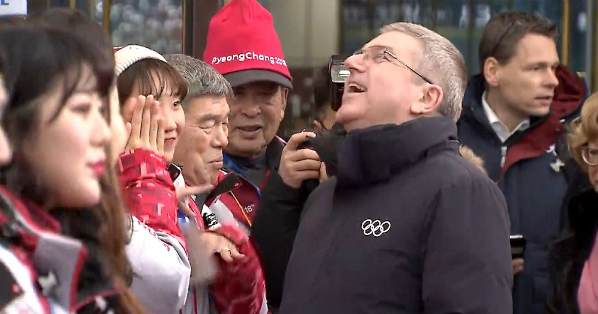 바흐 IOC 위원장 방한 "단일팀 생일파티는 올림픽 정신"