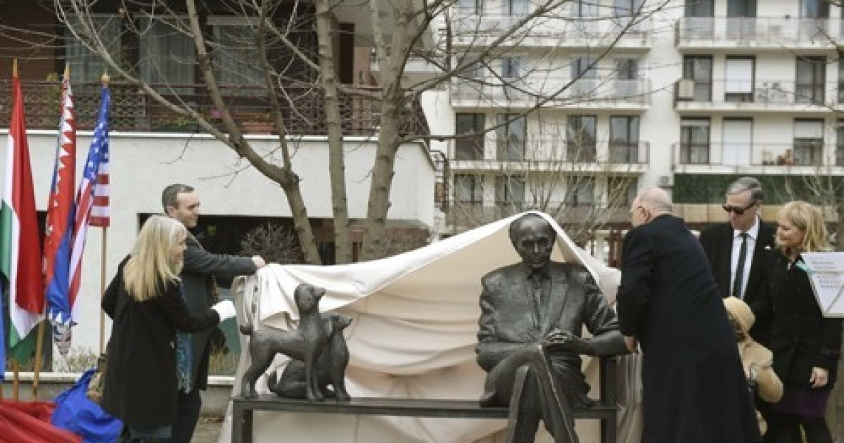 Hungary US Tom Lantos Statue