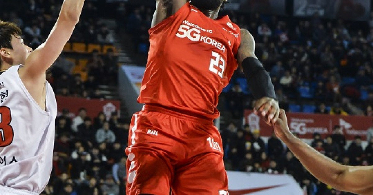 [BK Review] '경기력 압도' SK, KGC 꺾고 2연승 질주..KGC 6위 추락