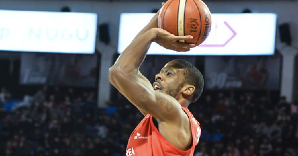 '헤인즈 31점·10R' SK, KGC 제압..KGC 6위 추락