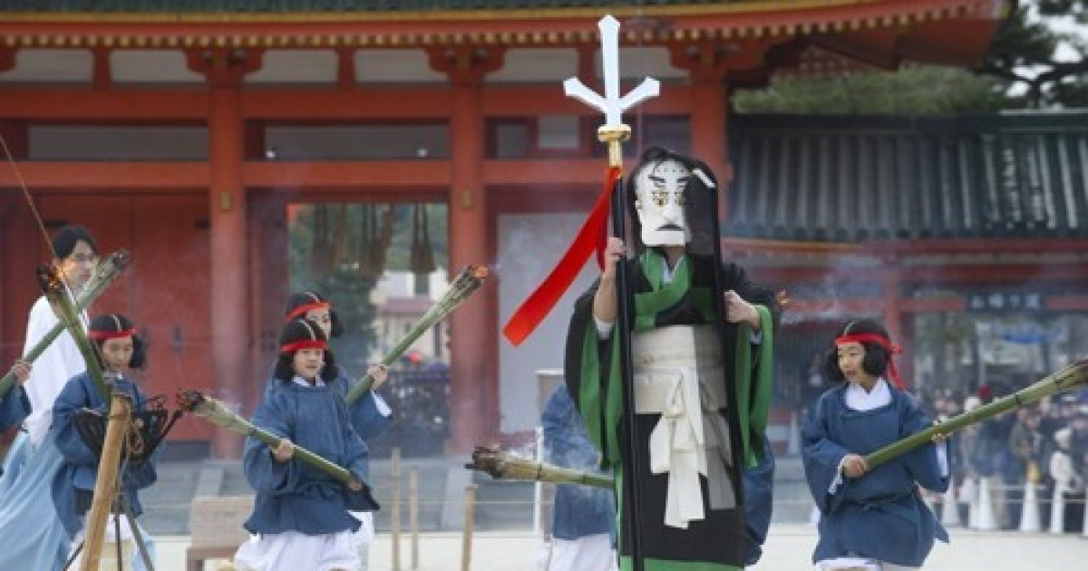 JAPAN SETSUBUN BEGINNING OF SPRING RITUAL