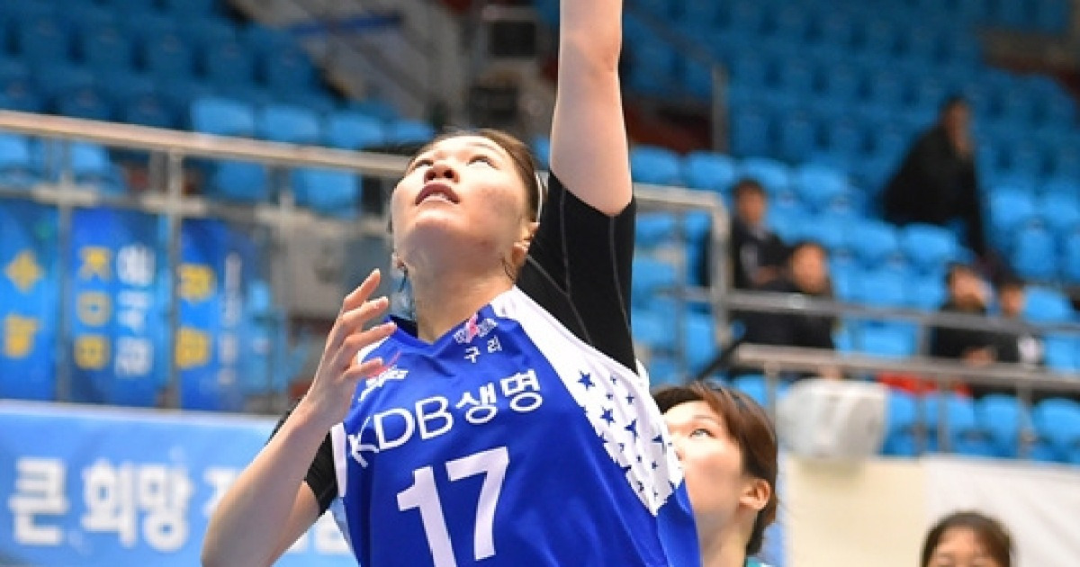 [BK포토] KDB 정유진 ' 골밑슛은 참 쉽죠'