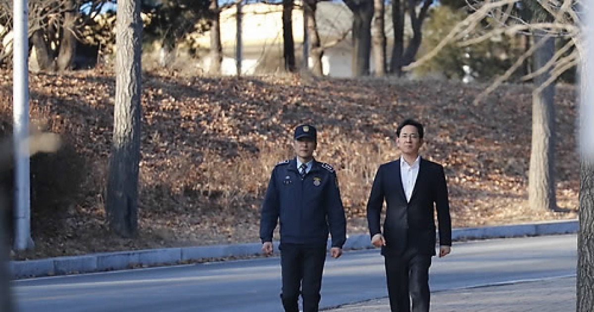 석방된 이재용 좋은 모습 보여드리지 못해 죄송 속보