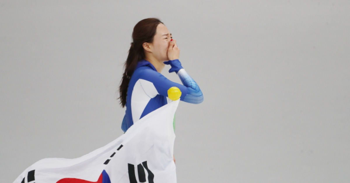 [PyeongChang 2018] Speedskater Lee Sang-hwa wins silver in 500 meters
