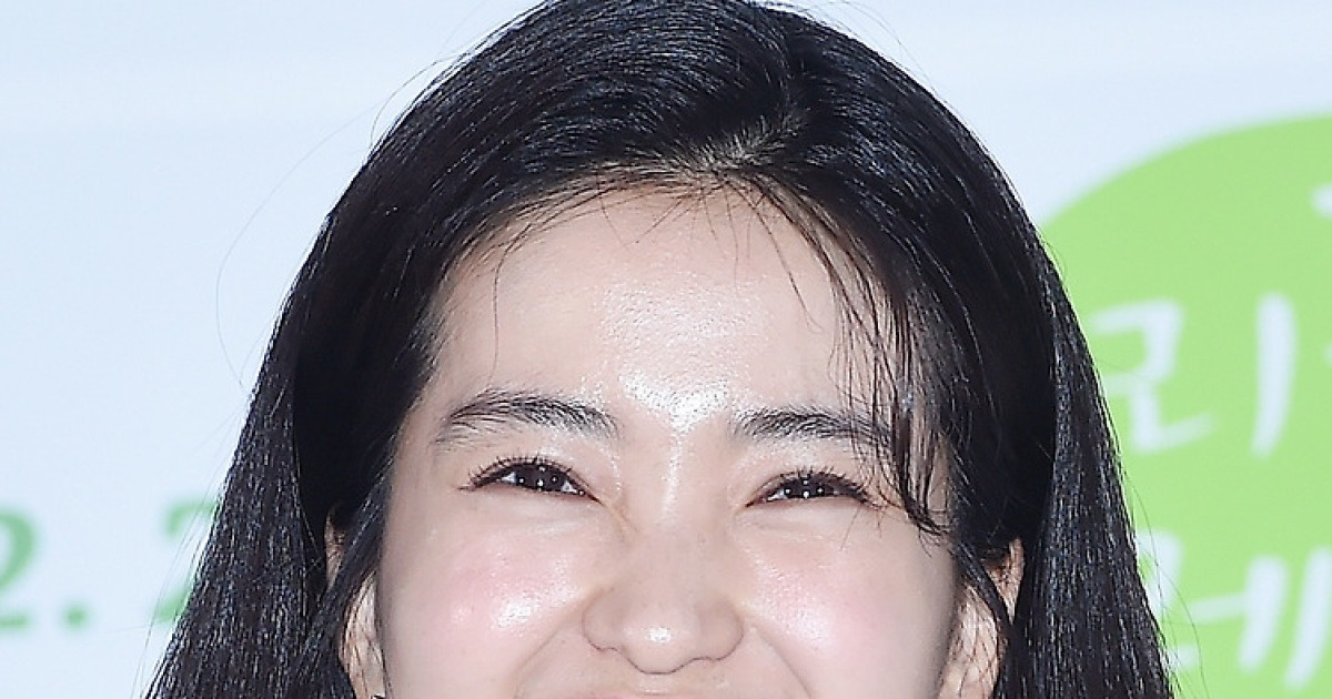 [포토엔hd] 김태리 매력적인 하트 입술