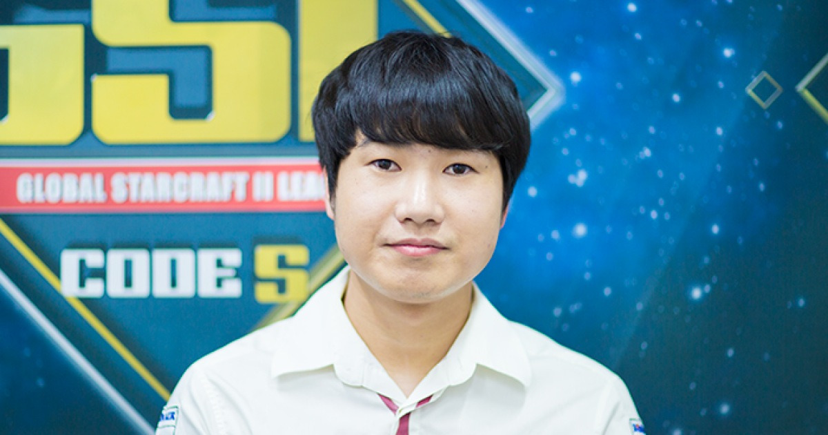 [GSL] 4프로토스 조 통과 김유진 "환상 추적자는 실수로 만들었다"