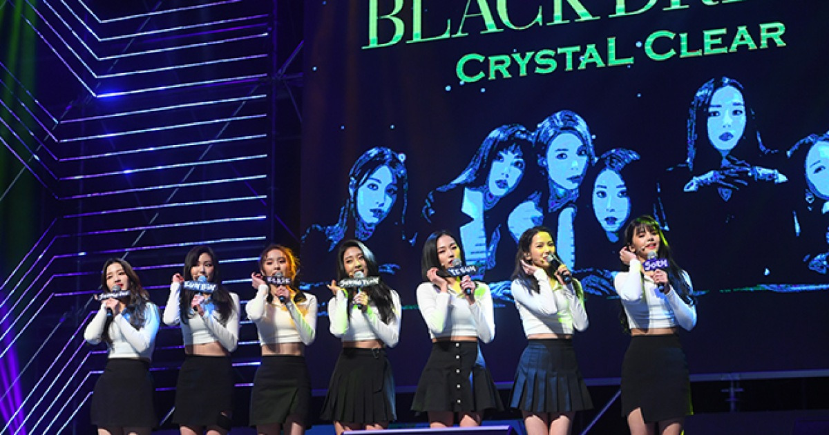 [TD포토] CLC '블랙 드레스로 컴백'