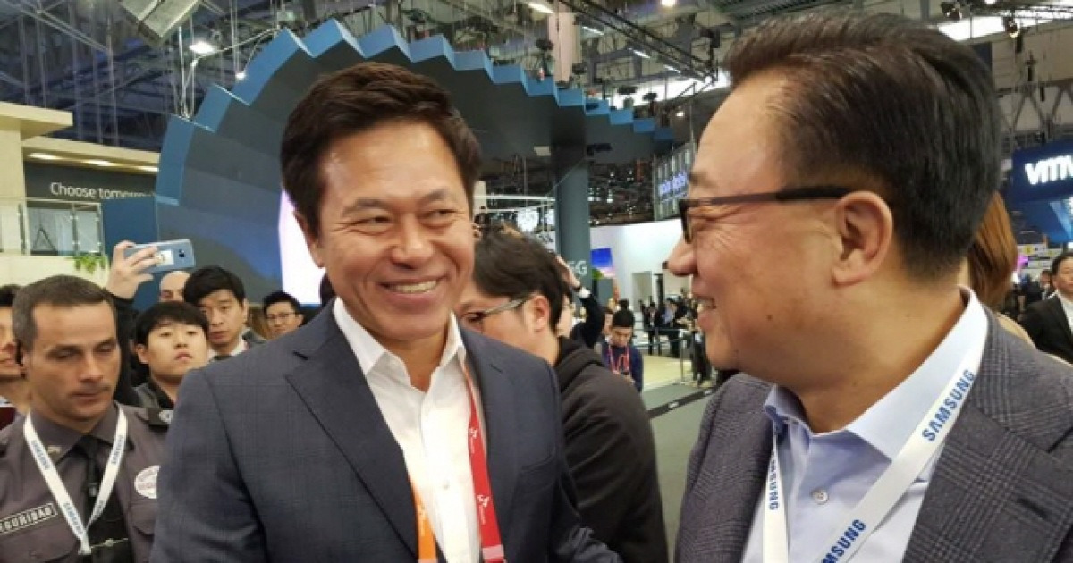 [MWC 2018] 박정호 SKT 사장 "갤럭시S9로 바로 바꿀거에요"