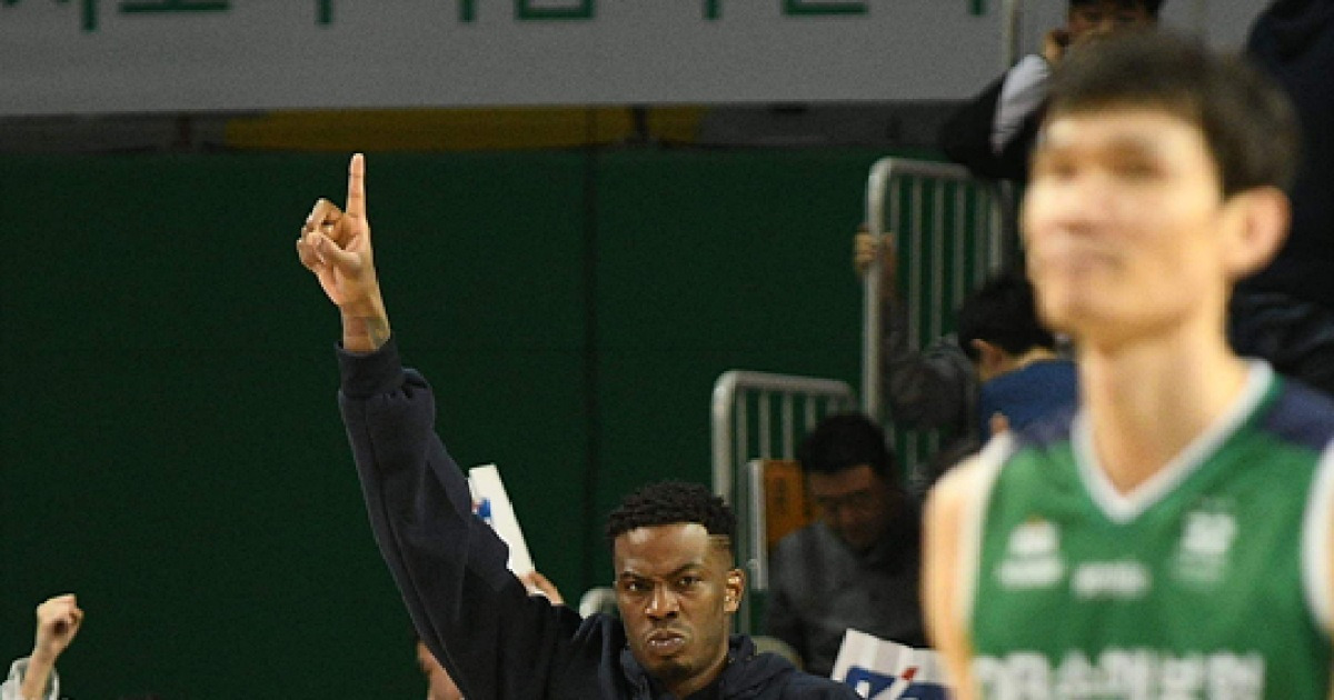 [JB포토] 승리를 지켜 냈어! (전주 KCC 78-73 승리)