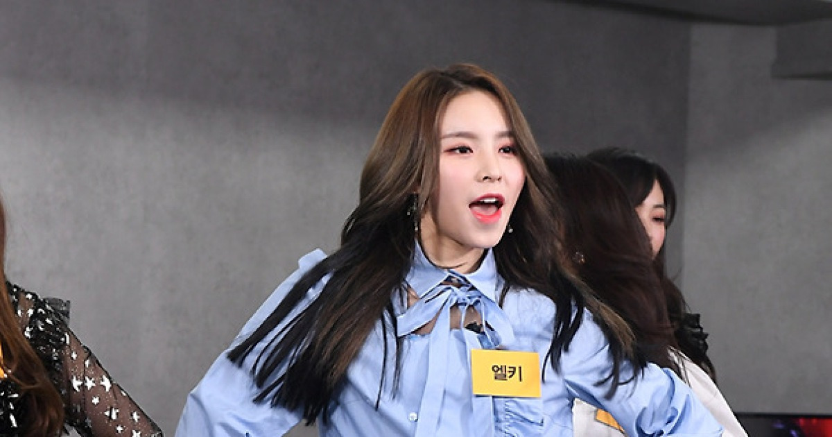 [TD포토] CLC 엘키 '시선을 사로 잡는 댄스'