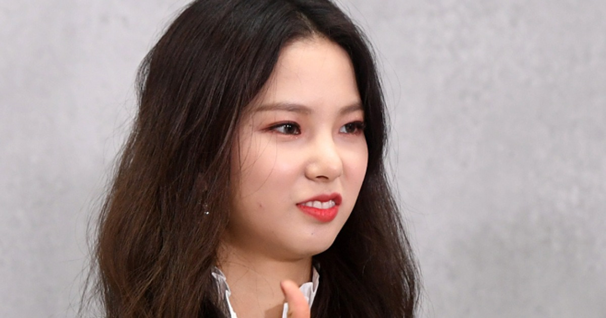 [TD포토] CLC 최유진 '엄지척을 부르는 미모'