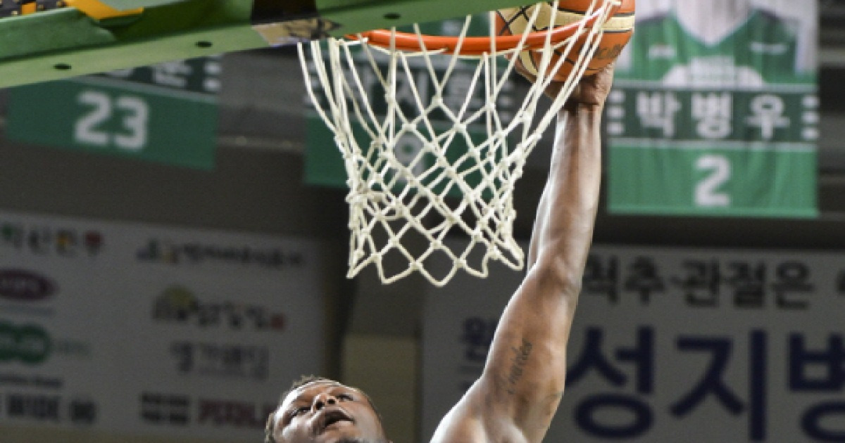 DB, KGC 꺾고 매직 넘버 '1'.. KCC도 승리