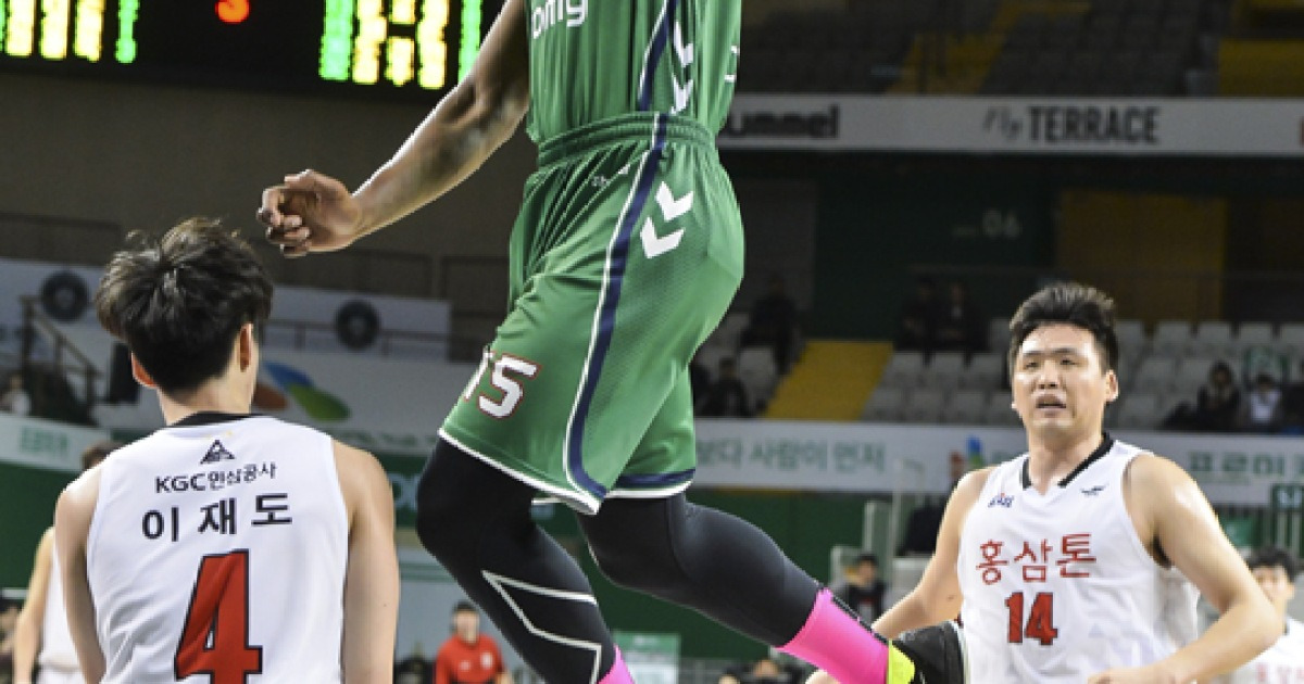 디온테 '킹' 버튼이 이끈 DB, KGC인삼공사 꺾고 매직넘버 '1'