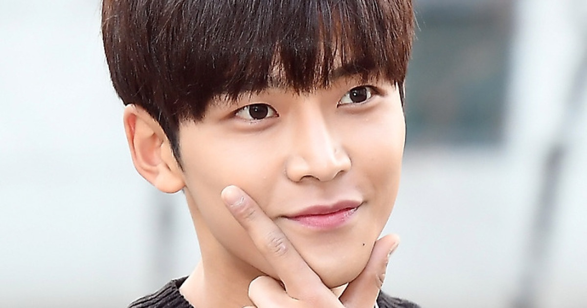 [포토엔HD] SF9 로운 '잘생김 마음껏 과시~'