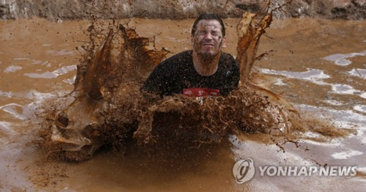 ISRAEL ENTERTAINMENT MUD RUN