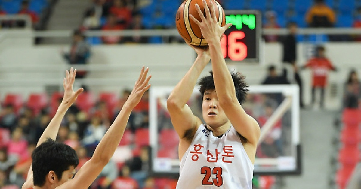 '전성현 3점포 5방 19점' KGC, 6강 PO서 95.2% 확률 잡았다