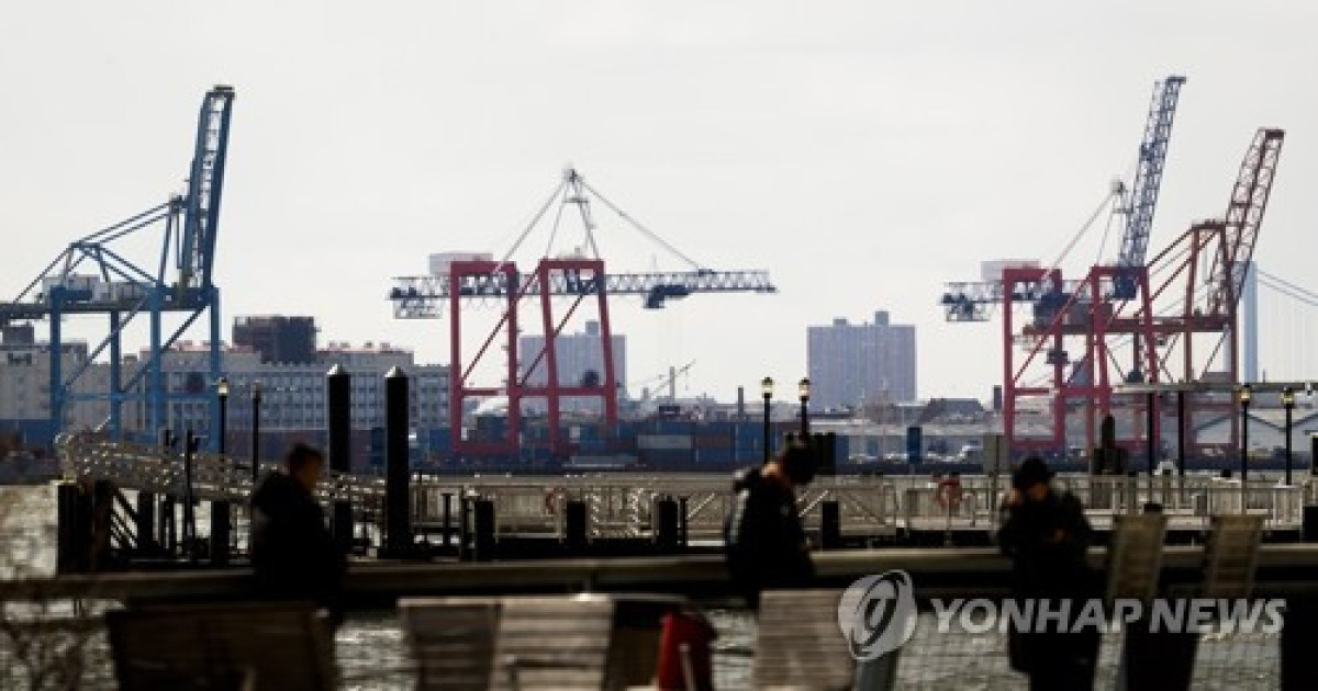 USA NEW YORK SHIPPING PORT