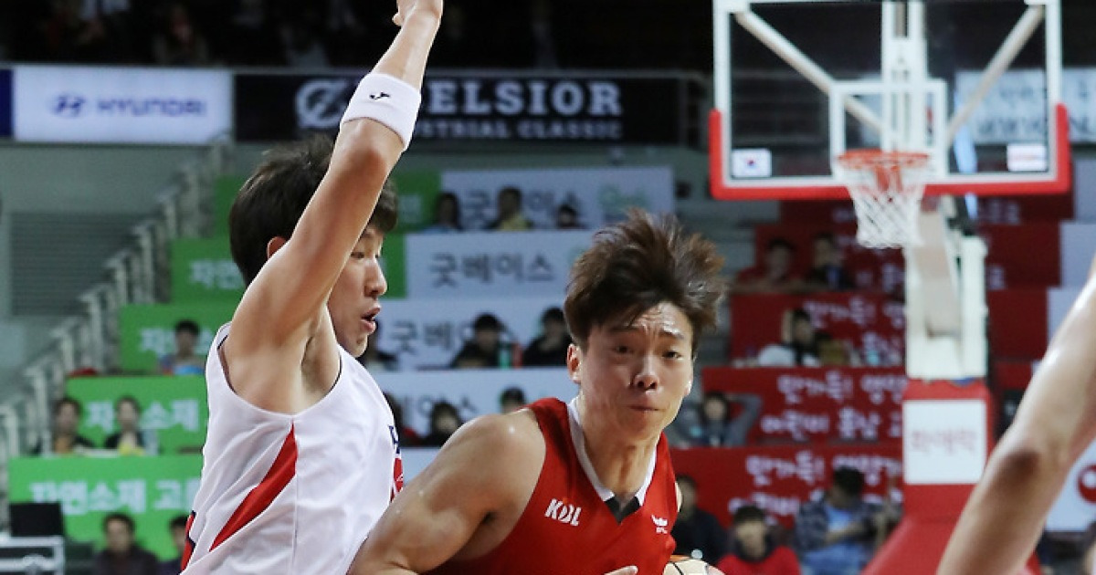 KGC 이재도 '날쌘 드리블 돌파'