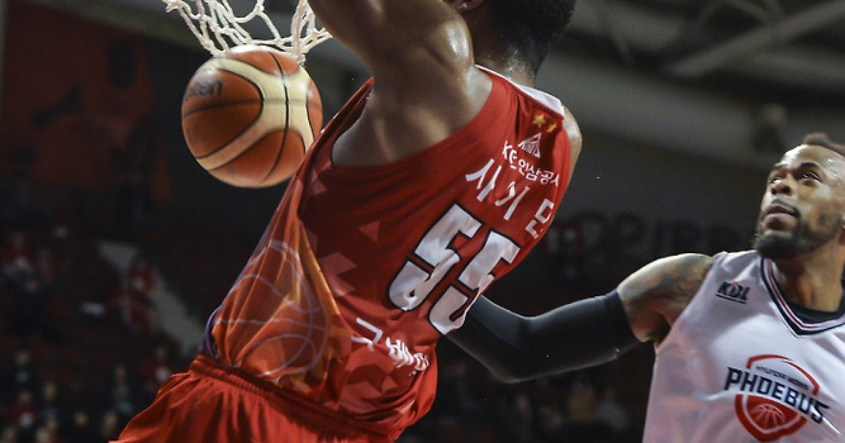 '사이먼 37점 맹폭' KGC, 6강 PO서 현대모비스에 2승째 수확