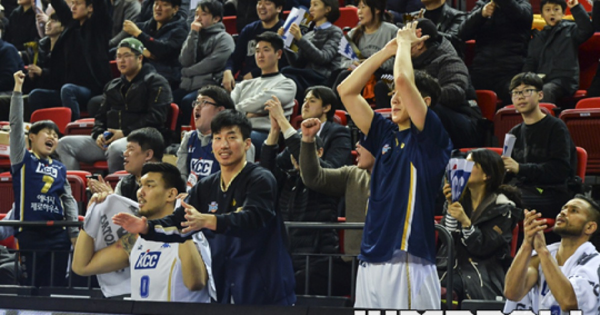 [KBL PO] '48%' 자유투에 좌절한 KCC, 3차전 내줘