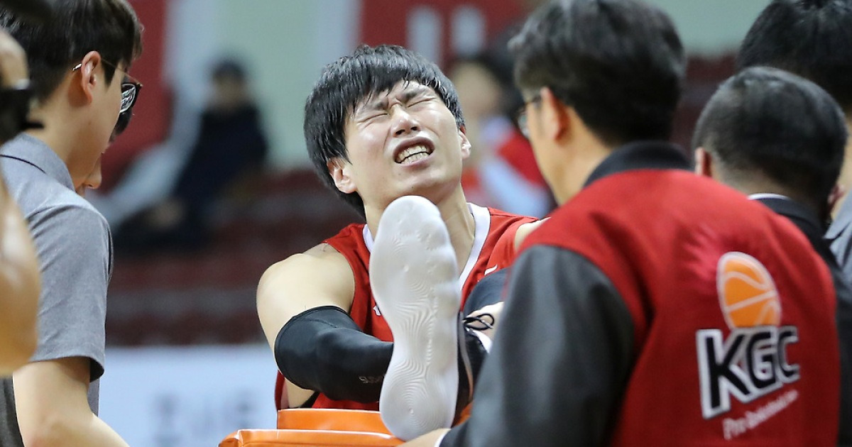 프로농구 4강 PO는 '부상자 시리즈'..KGC 오세근·SK 헤인즈 변수