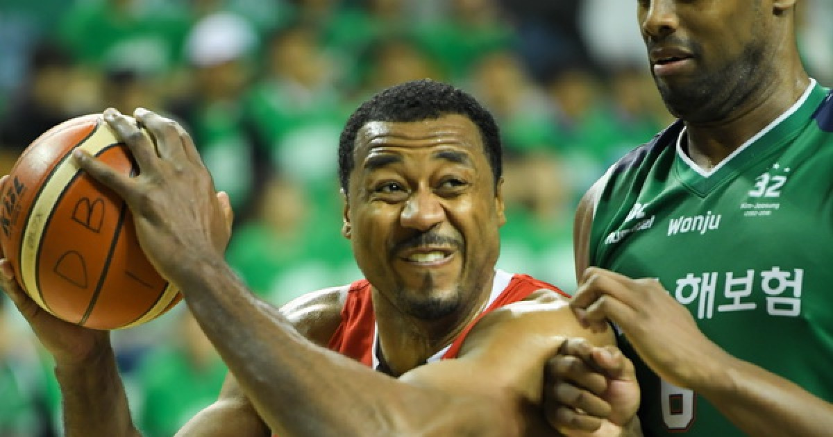 KGC 사이먼, PO 3G 연속 전반 20점+..최다는 힉스!