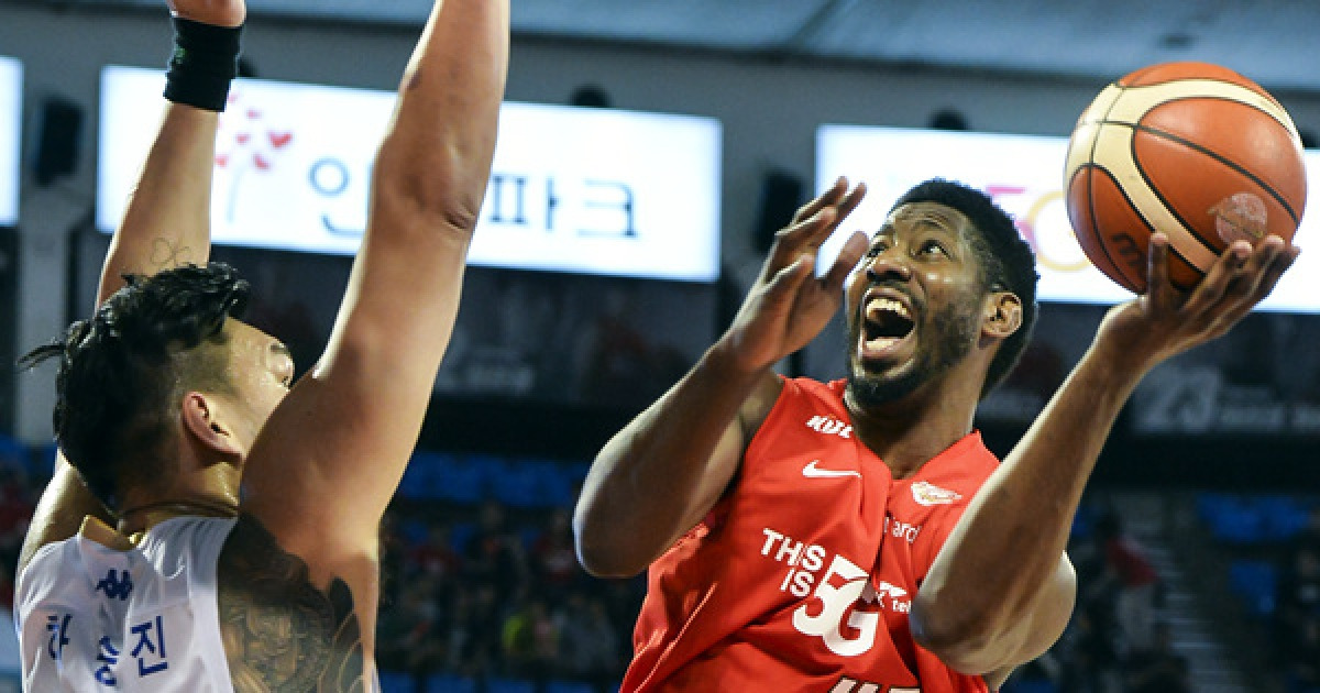 [BK Review] '메이스 영입' SK, KCC 꺾고 76.2% 확률 잡다!