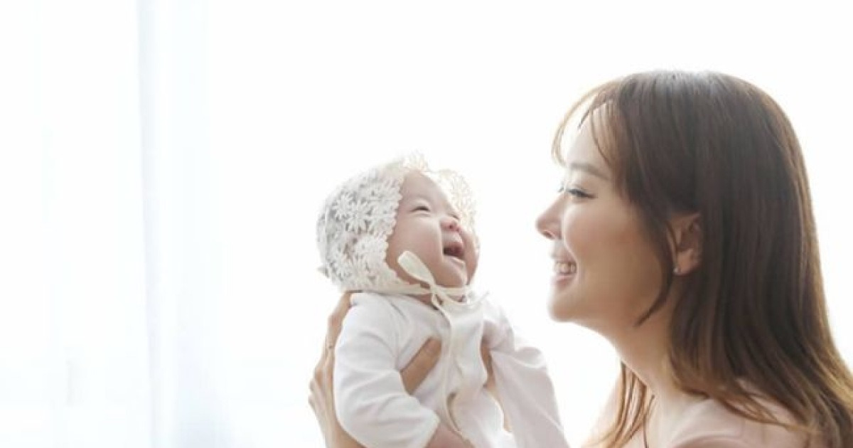 Shot ] 소유진 막내딸 세은과 함께 미소 닮은 붕어빵 모녀