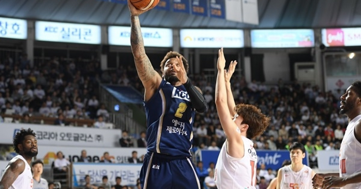 '에밋 32득점' KCC, SK 꺾고 챔프전 불씨 살려.. 시리즈 2승1패