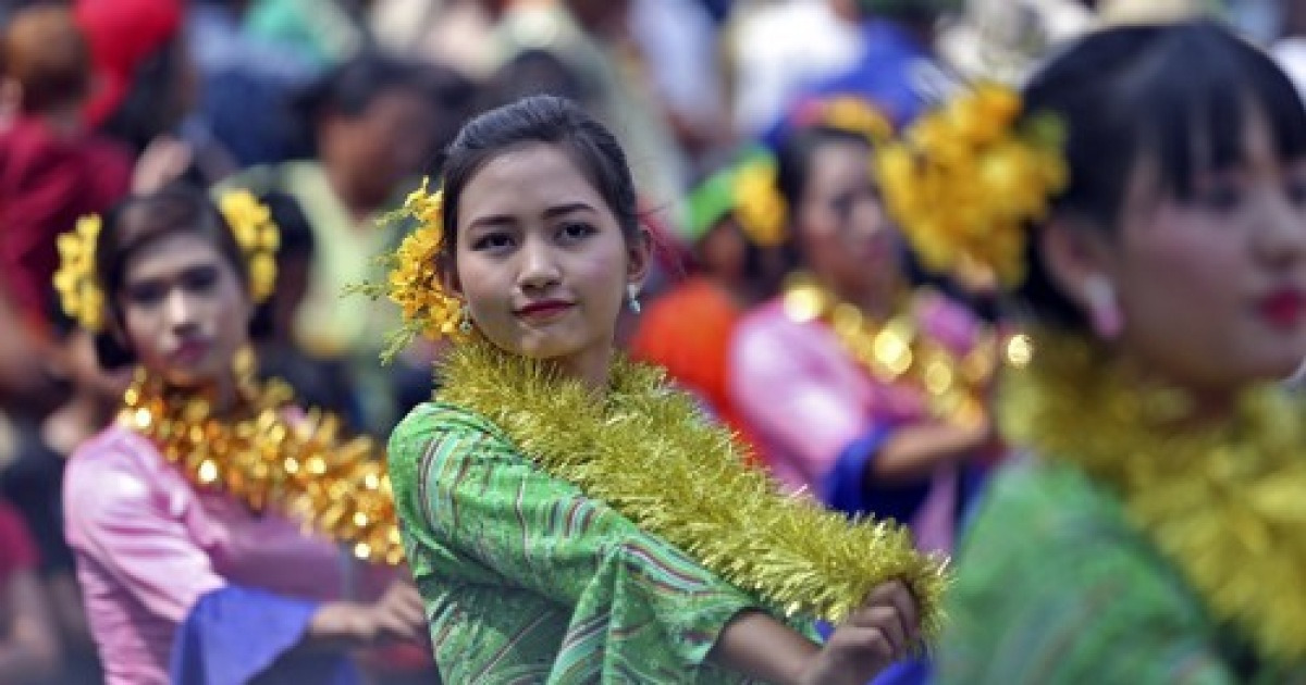 MYANMAR THINGYAN FESTIVAL