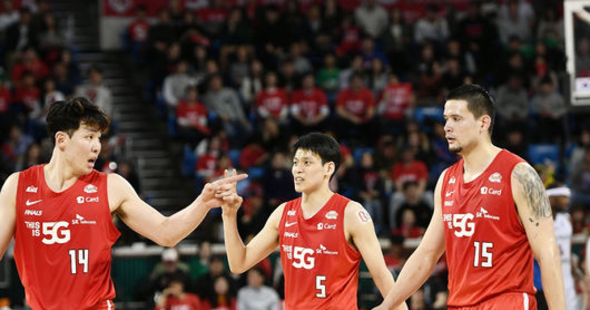 살얼음판 잠실 4Q, 이번에도 SK가 웃었다