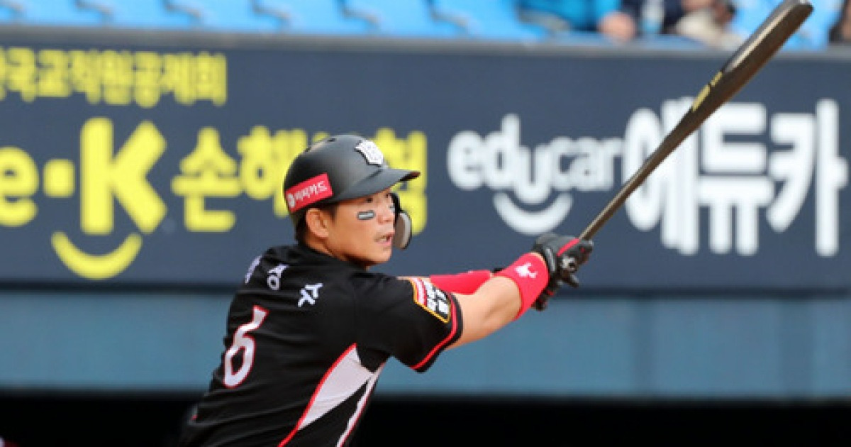 KBO리그 1000안타 달성한 KT 박경수