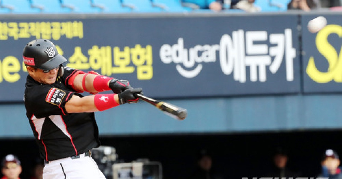 KBO리그 1000안타 달성한 KT 박경수