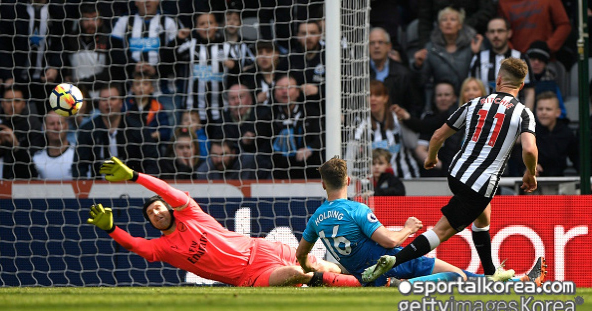[EPL 34R] '뒷심부족' 아스널, 뉴캐슬 원정서 1-2 역전패.. 4위 실패 목전