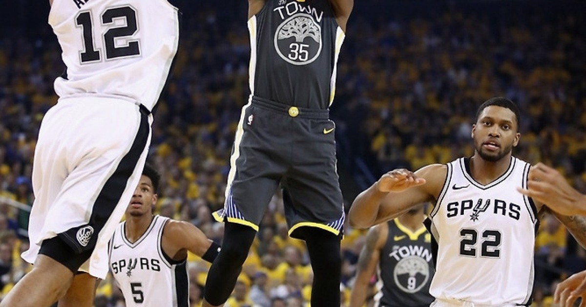 [NBA PO] '듀란트 32득점' GSW, 샌안토니오 꺾고 PO 2연승