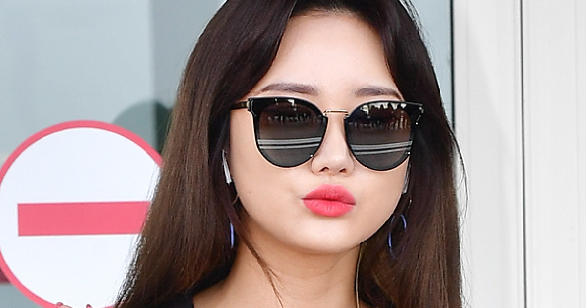 [포토엔HD] EXID LE '푹 파인 의상, 과감했나요?'(공항패션)