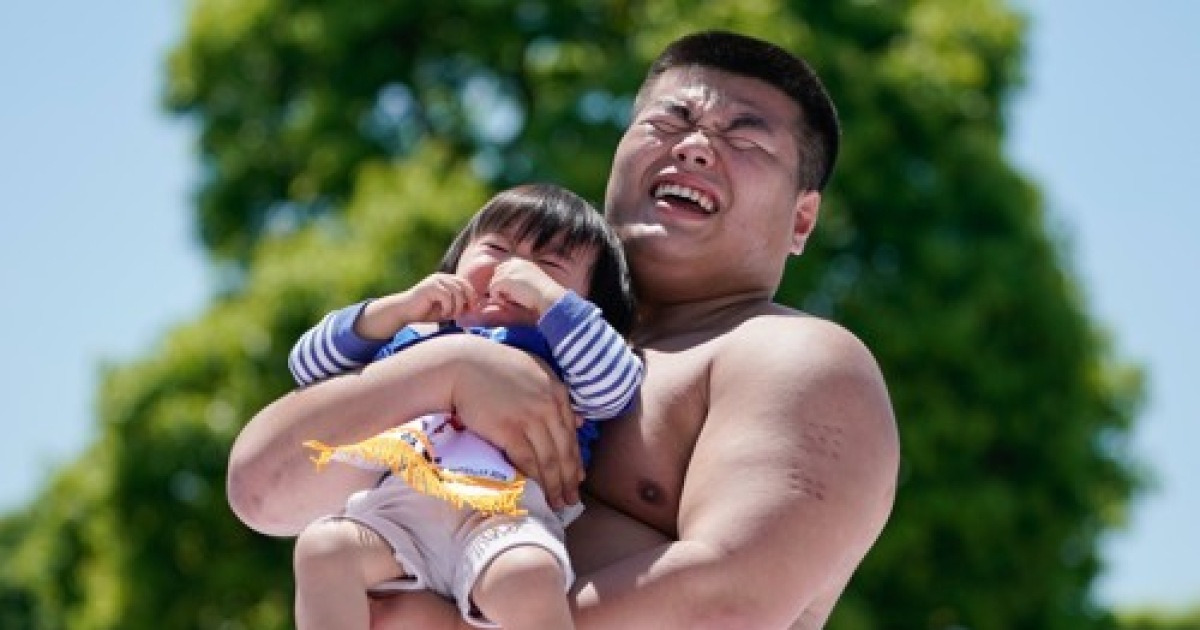 JAPAN CURIOSITIES BABY CRYING CONTEST