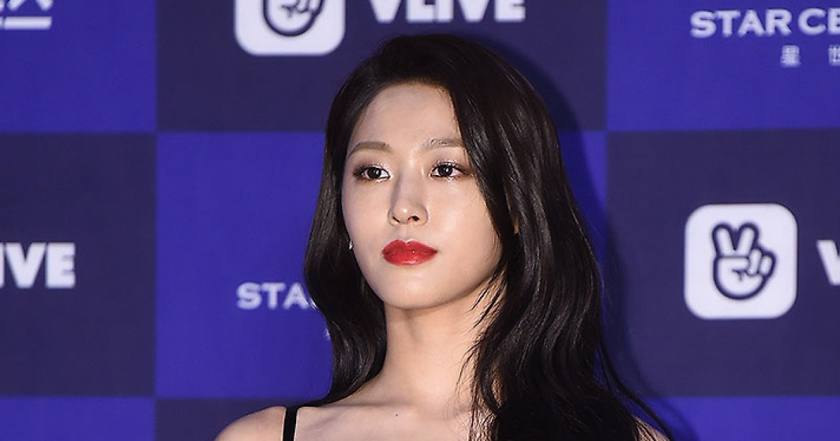 [엑's HD] 설현 '매혹의 레드립'