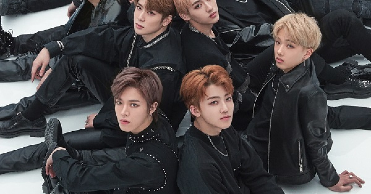 그룹 NCT 프로젝트 'NCT 2018' 30만장 앨범 판매