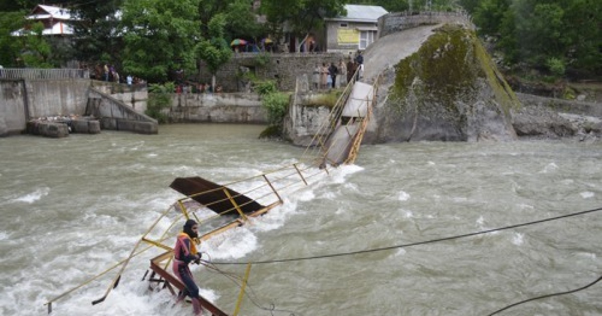 PAKISTAN RIVER BRIDGE COLLAPSED
