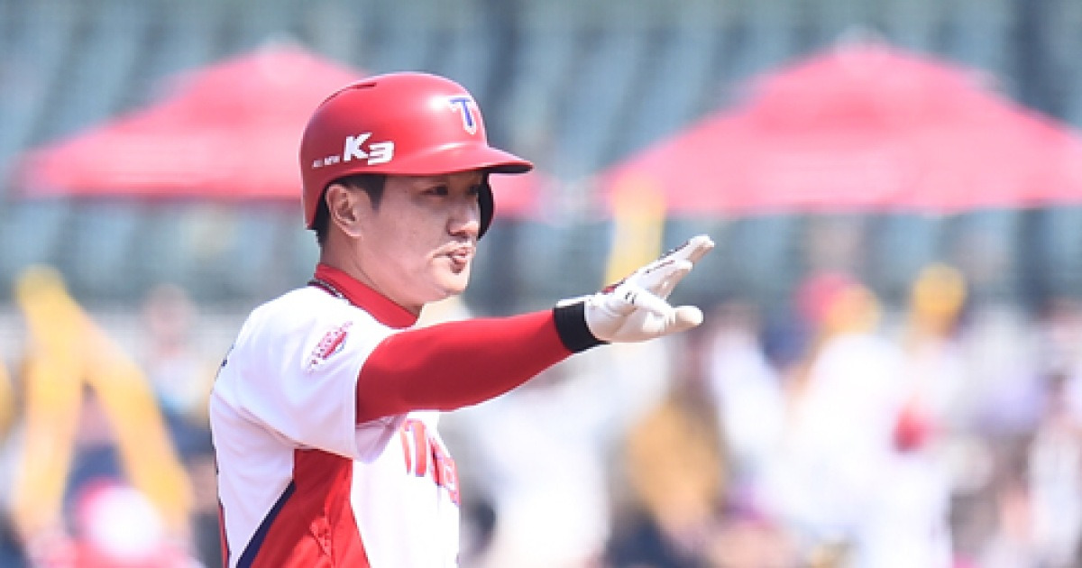 '3점포 2방' KIA, KT 꺾고 4연승 질주