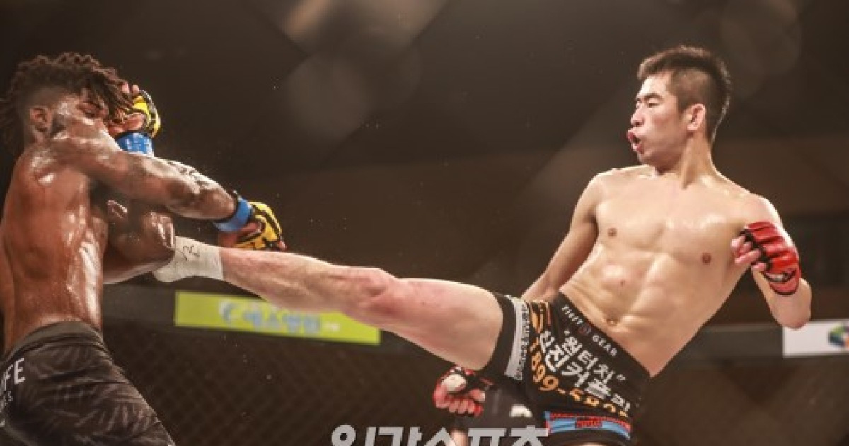 [포토]'TFC 18', 황영진, 회심의 니킥