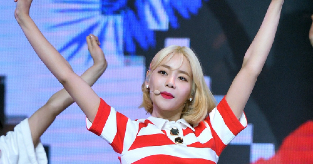 [포토] AOA 유나 '아찔한 노출'