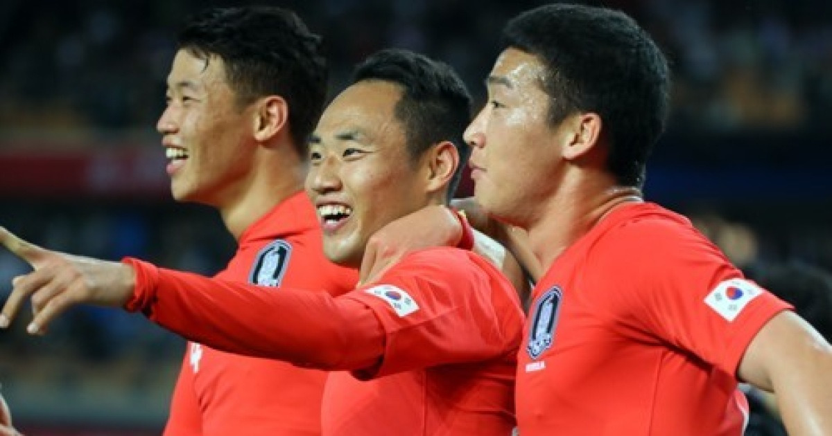 문선민, A매치 '데뷔전 데뷔골 최고령'..25세 353일